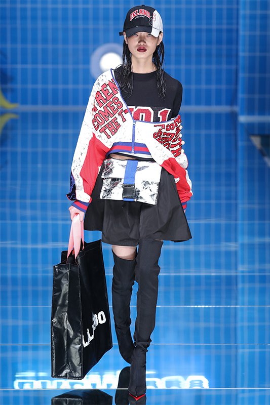 一场热闹的泳池派对 LALABOBO 2018春夏系列