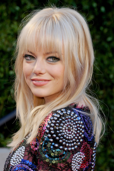 “石头姐”Emma Stone 的百变美妆时刻